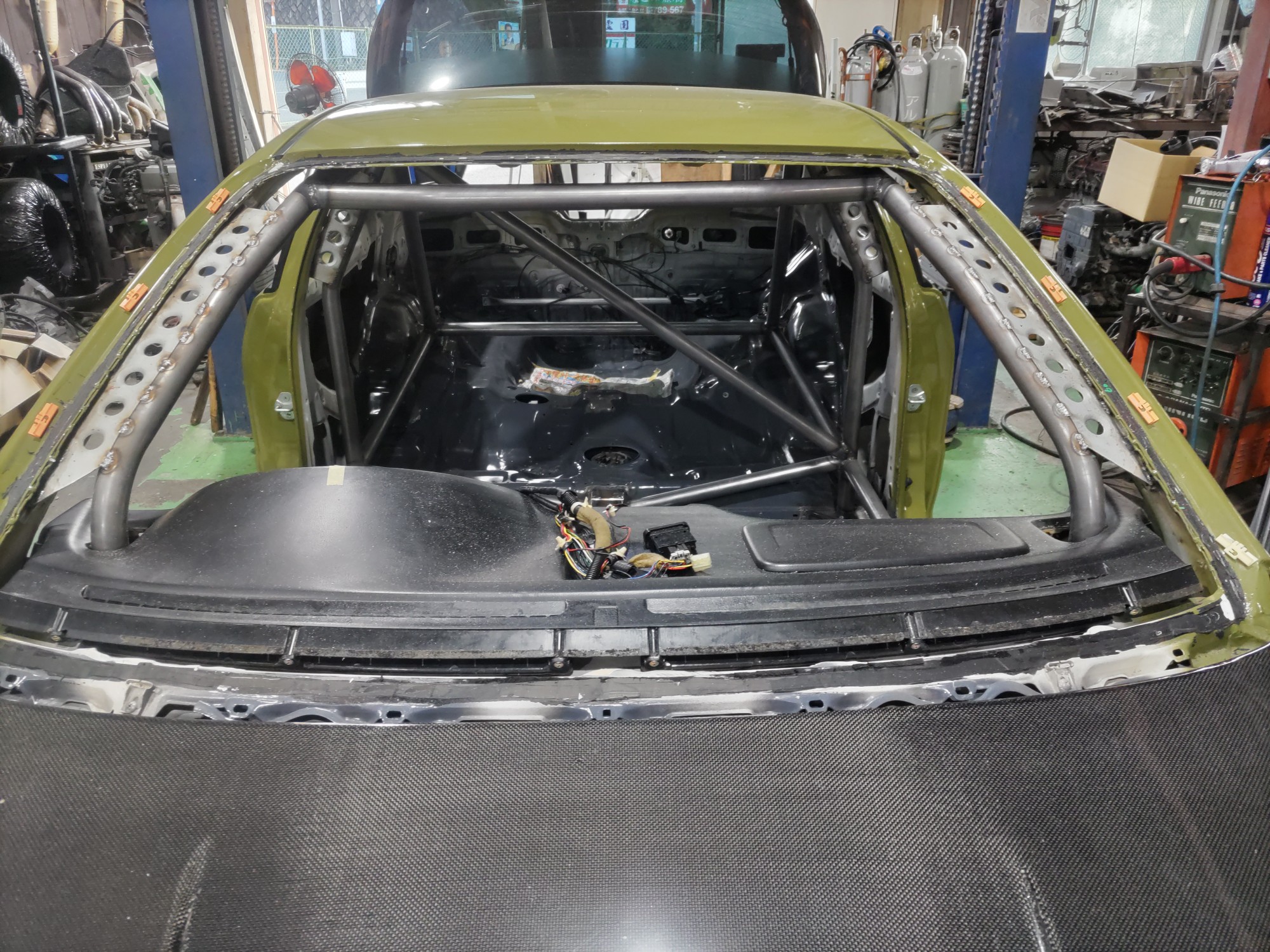 インテグラDC2 ロールバー取り付け｜ASLAN（アスラン）｜大阪/堺/レーシングカー製作／新車・中古車販売／車検／鈑金／ワンオフパーツ製作/鈴鹿